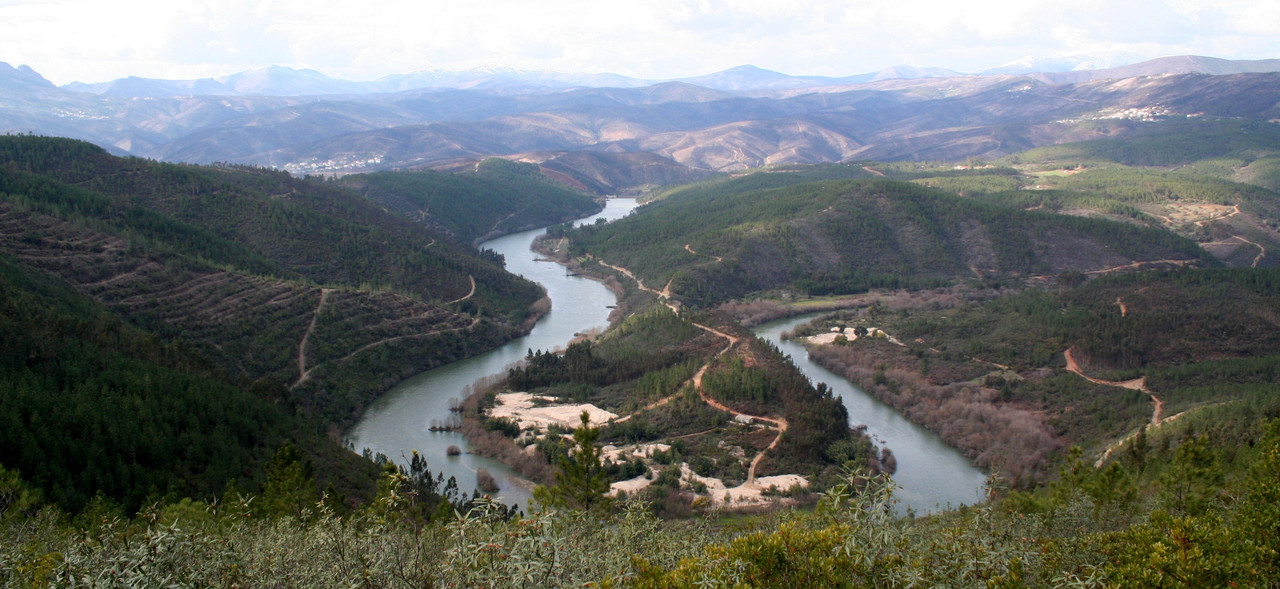 GC50BX7 Meandro do Zêzere (Earthcache) in Castelo Branco, Portugal ...