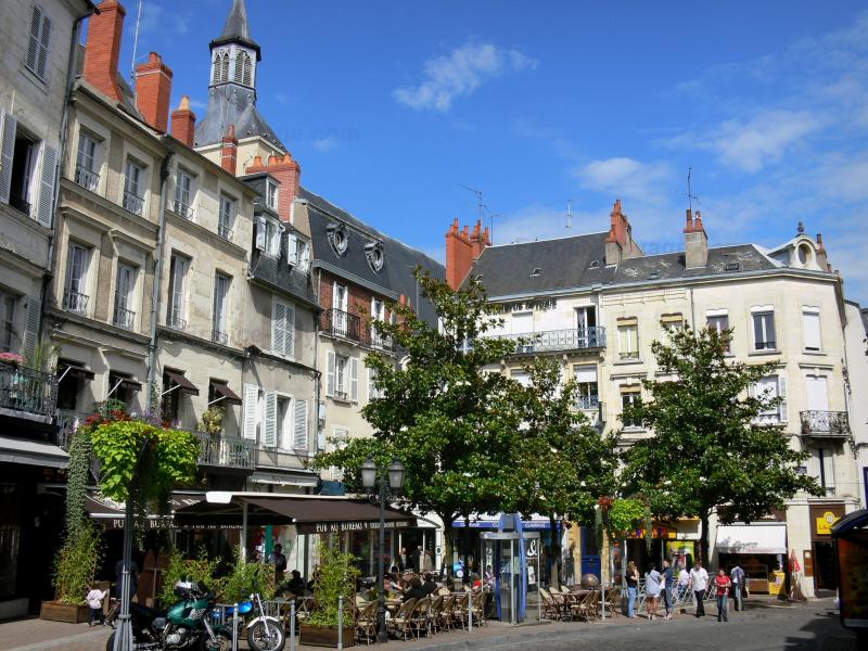 GC51P4P NEVERS - La Place Saint Sébastien (Traditional Cache) in ...